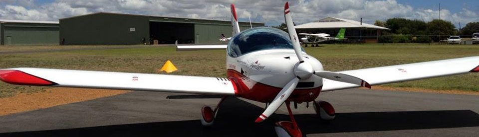 VH-UER university flying club aircraft cessna 150 1964 jandakot airport ...